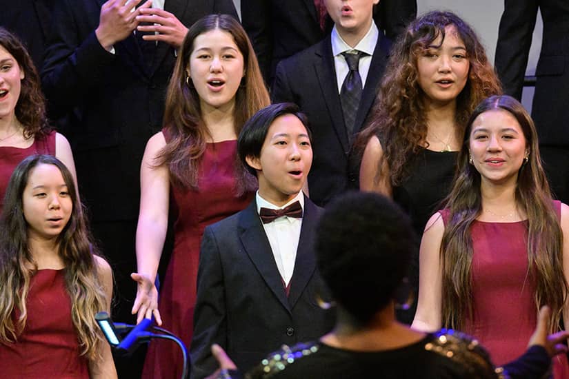 Arts > Performing Arts > Upper School Choral Music